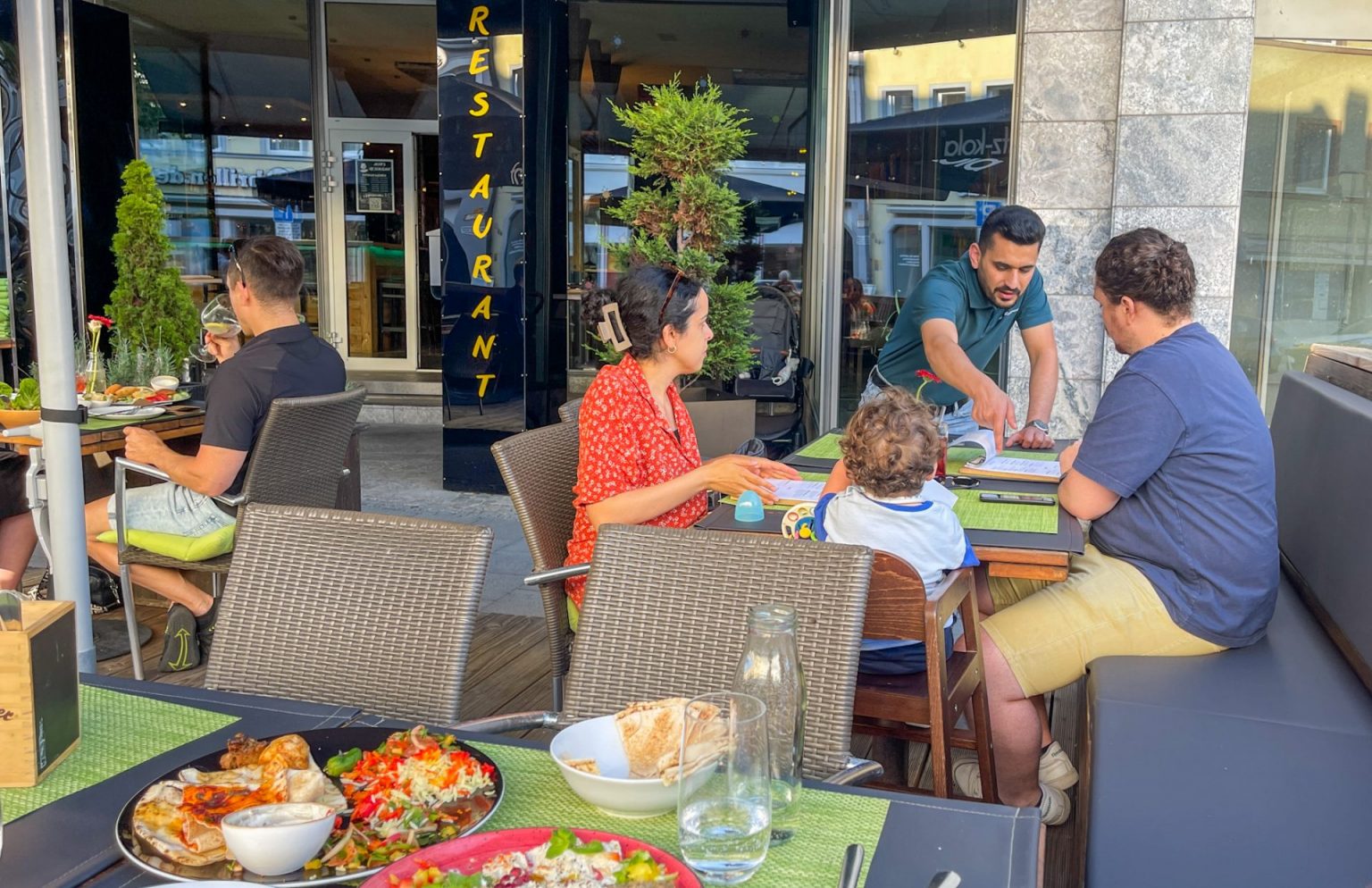 Stilvolle syrische Küche im Hofer Land: Die Erfolgsgeschichte von Achi ...