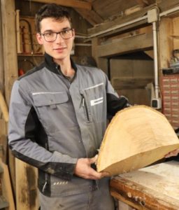Drechselkunst neu entdeckt: Hannes Drechsel und sein Handwerk im Hofer ...