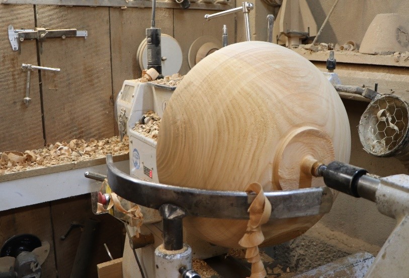 Drechselkunst neu entdeckt: Hannes Drechsel und sein Handwerk im Hofer ...