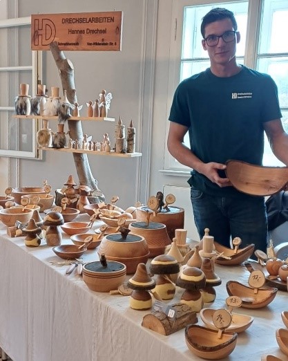 Drechselkunst neu entdeckt: Hannes Drechsel und sein Handwerk im Hofer ...